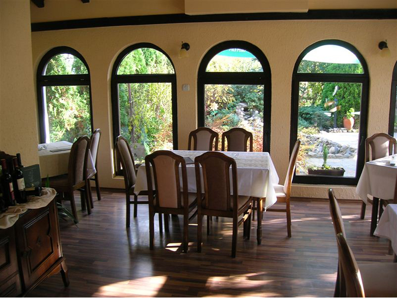 RESTORAN VOŽD, Restorani Topola, Restorani u Topoli, Srbija 381info.com