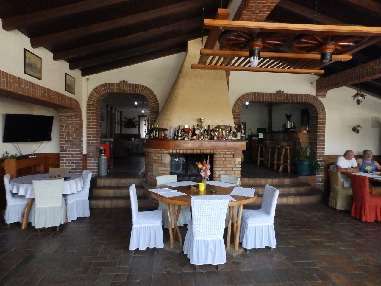 RESTORAN STARI GRAD KOD VASE, restorani Petrovac, restorani u Petrovcu ...