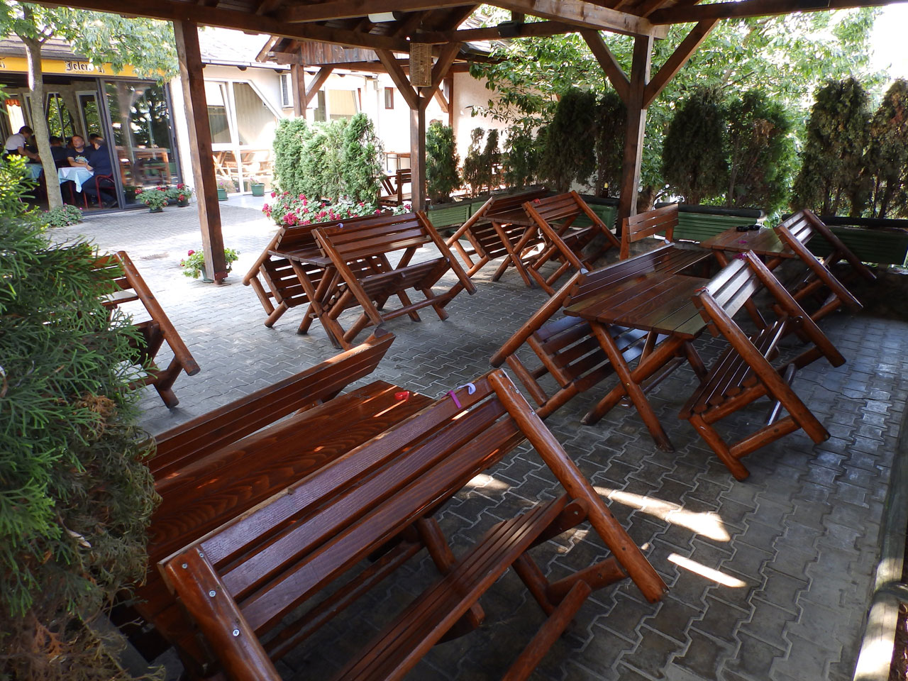 RESTORAN MB, restorani Mladenovac, restorani u Mladenovcu, Srbija ...